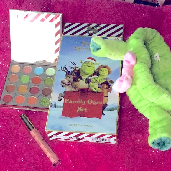 Disney | Makeup | Shrek Ogre Gift Set Eye Shadow Palette Lipstick And ...